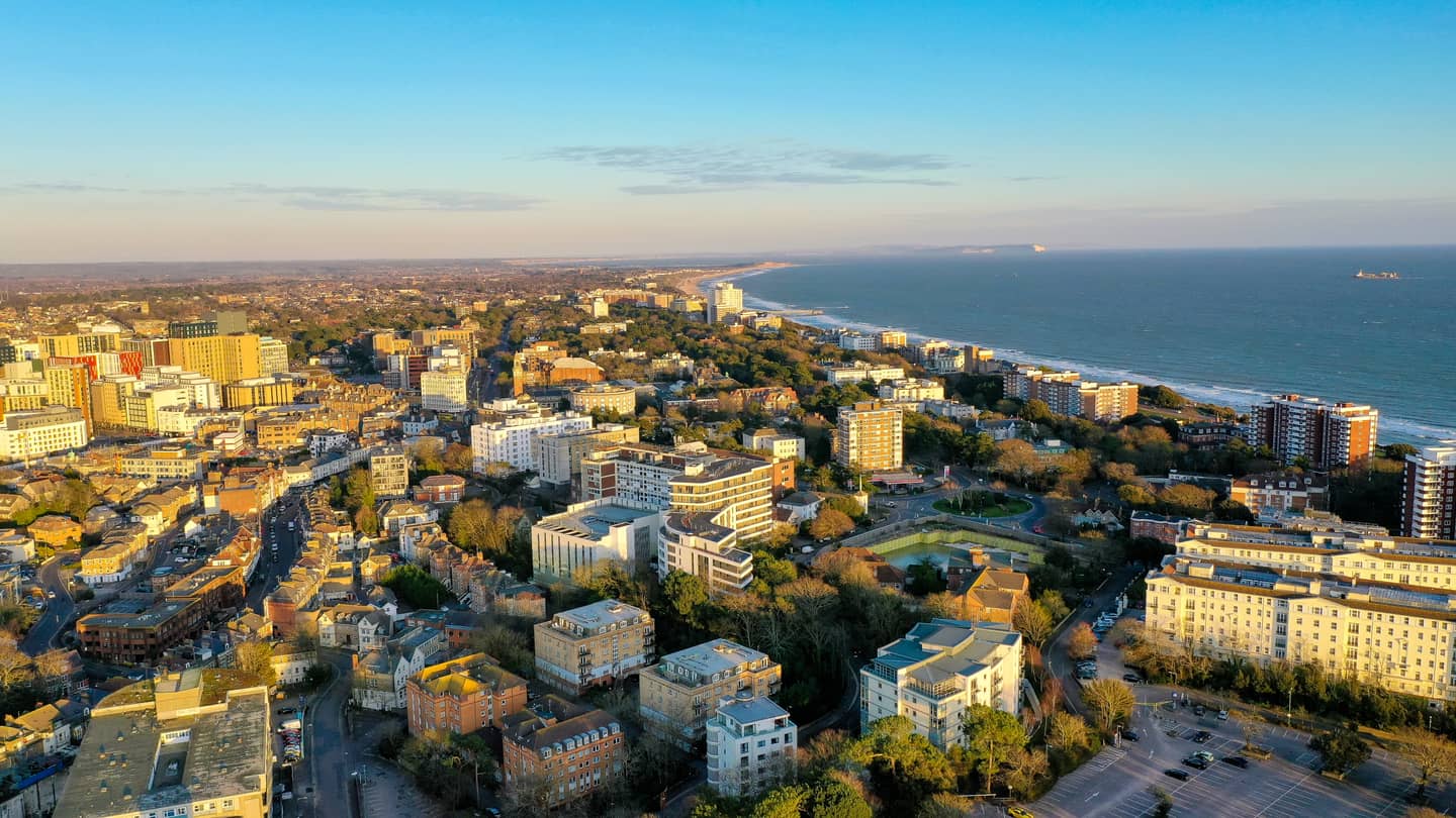 2067 Bournemouth Short Term And Weekly Rentals Cozycozy